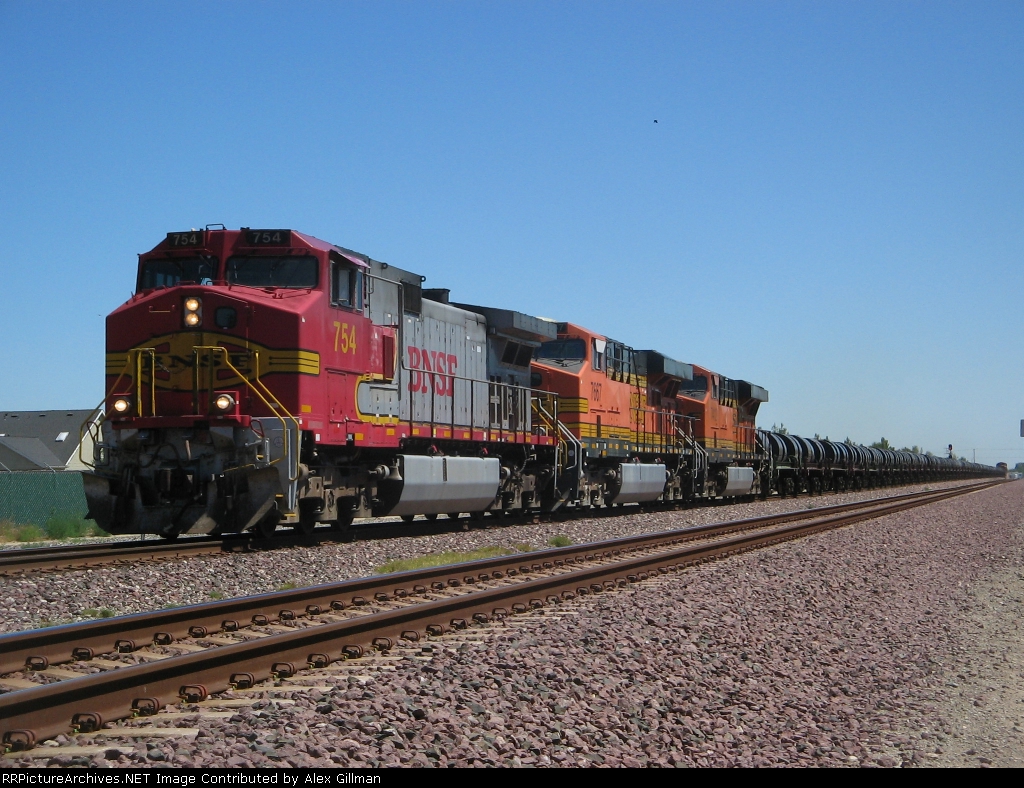 BNSF 754 West